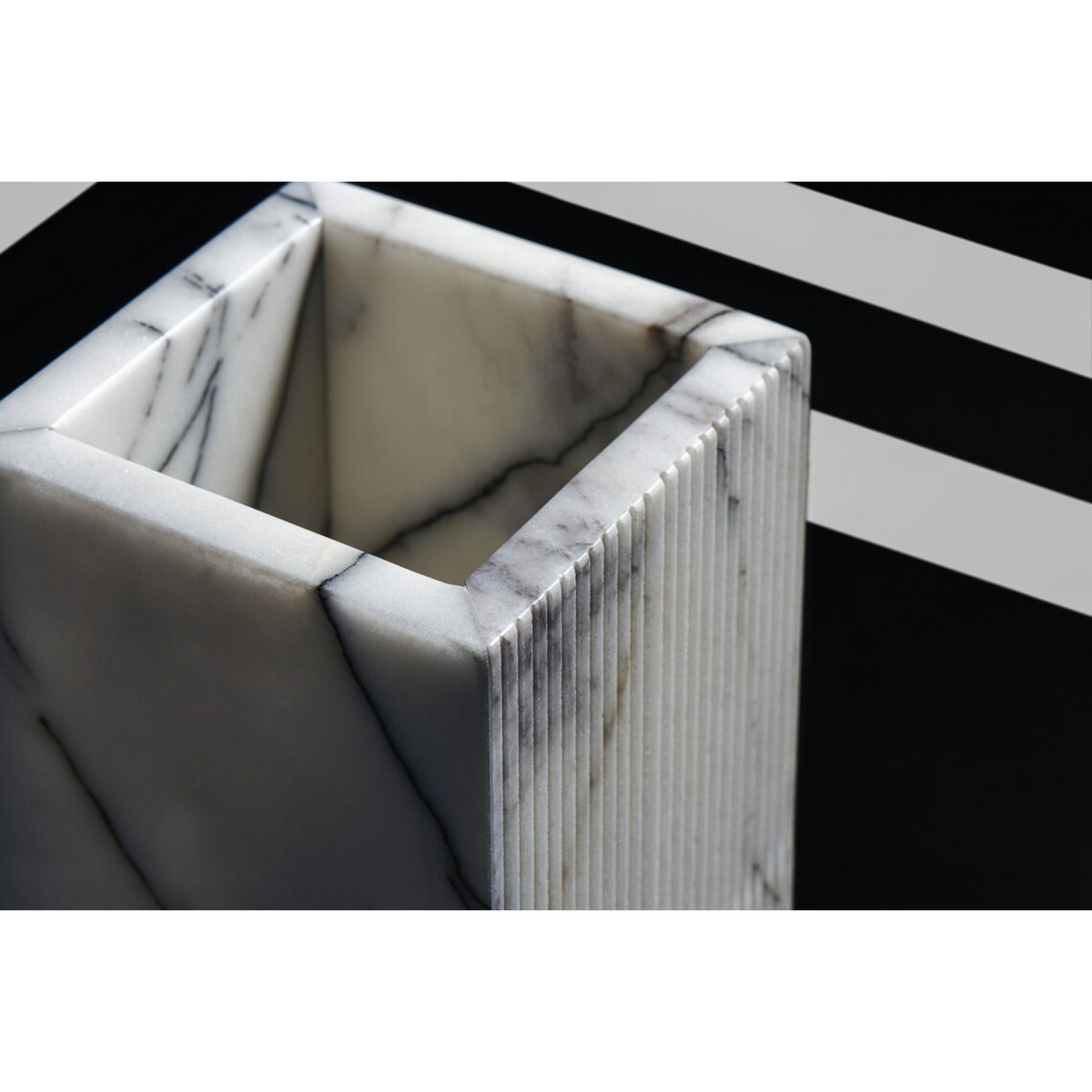 Italian Cuboid Marble Vase– Livinveluris