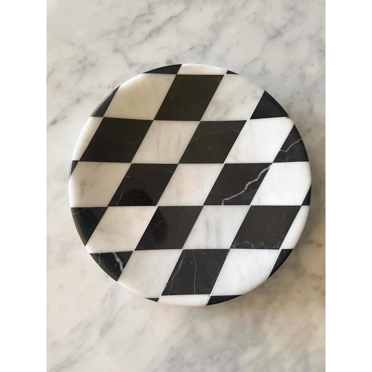 Black & White Checkered Round Marble Tray– Livinveluris